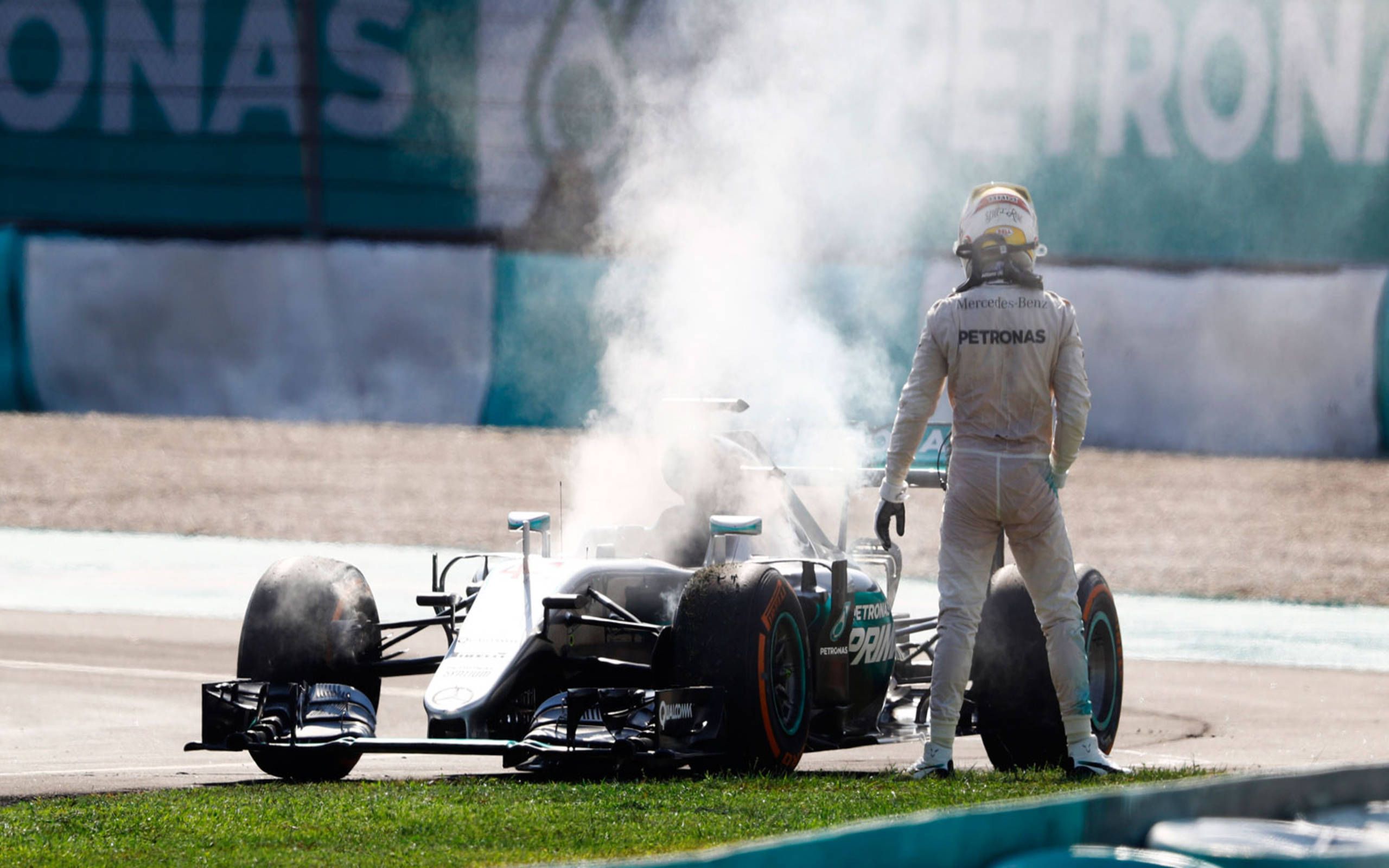 Mercedes face HUGE setback before season opener… – WHEEL2WHEEL REPORTS
